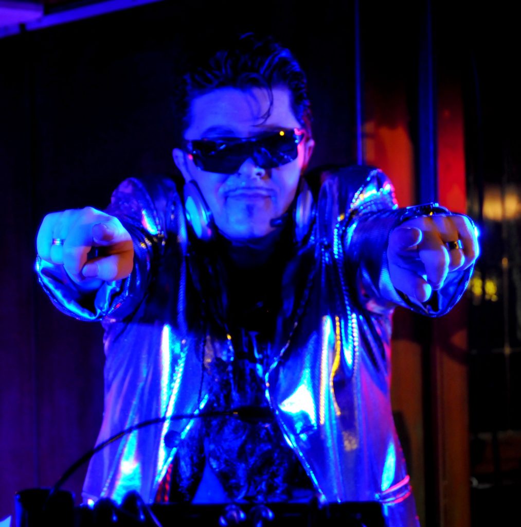 Hello party people! – DJ XONIM | Party & Club DJ